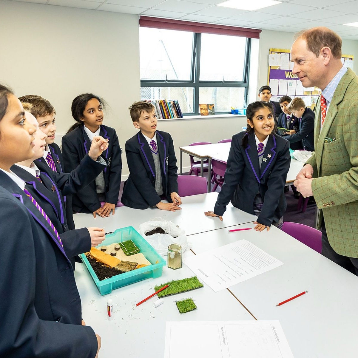 Oxford Diocesan Schools Trust - Earl of Wessex opens new building at St ...